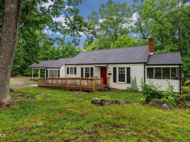 3056 Shipley St, Kingsport, TN 37664