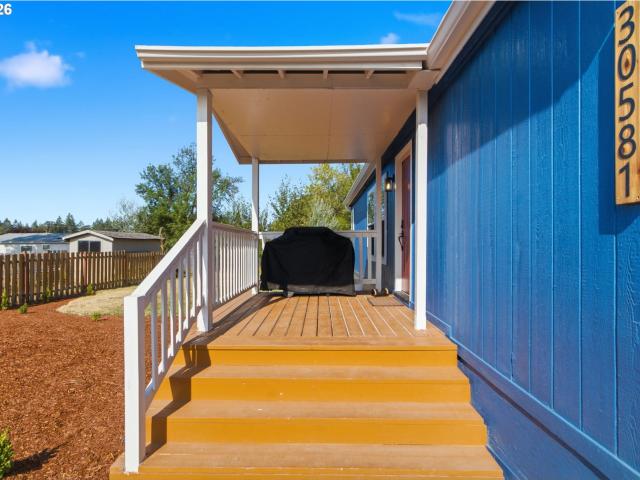 30581 se highway 211