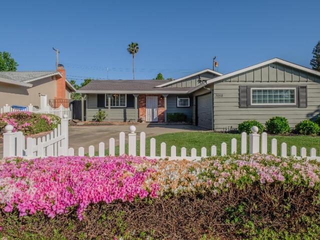 3058 Notre Dame Dr, Sacramento, CA 95826 | MLS #226041 | Compass
