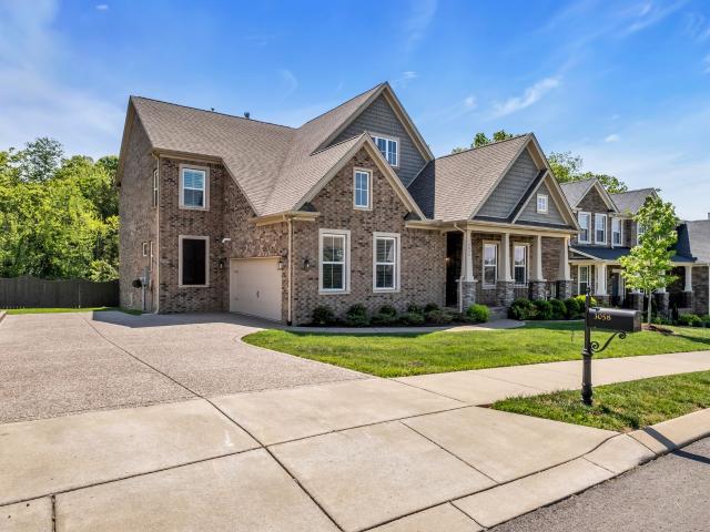 3058 Oxford Dr