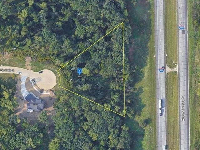 3058 Forrest Hill Ct, Hiawatha, IA 52233