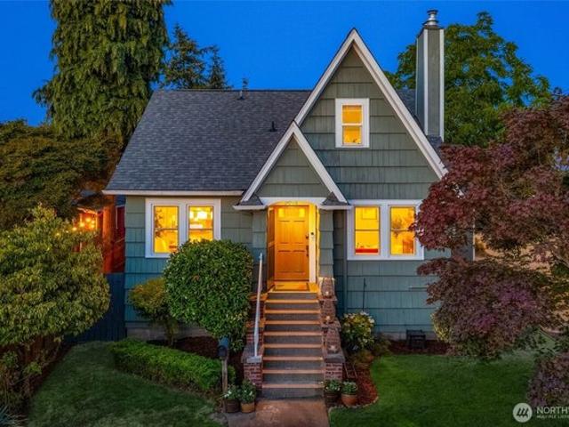 3058 38th Ave SW, Seattle, WA 98126
