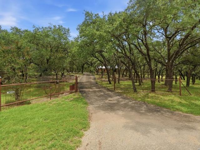 30592 Oakview Rd, Bulverde, TX 78163