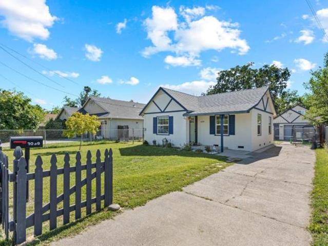 3059 Callecita St, Sacramento, CA 95815