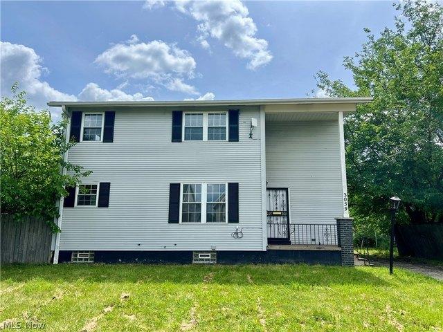3059 E 73rd St, Cleveland, OH 44104