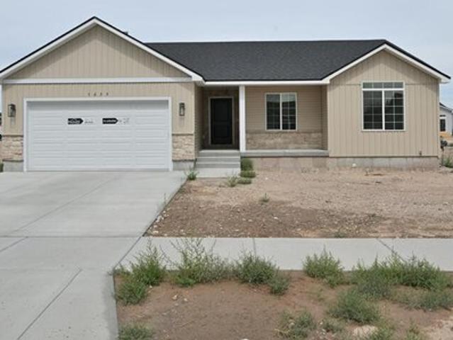 3059 Elixir Rd, Ammon, ID 83406