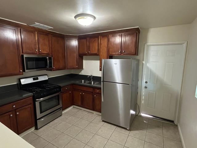 3059 Hawthorn