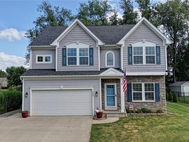 3059 Stonehurst Rd, Green, OH 44685