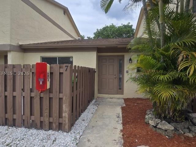 3050 NW 106th Ave Apt 7, Sunrise, FL 33322