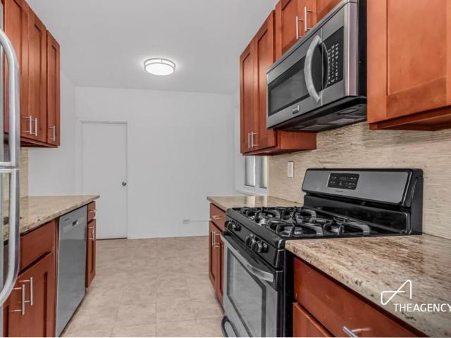 3050 fairfield avenue 6e