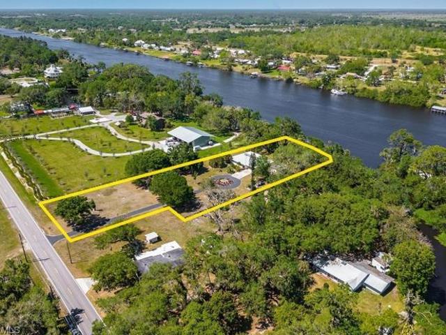 3050 Fort Denaud Rd, Labelle, FL 33935