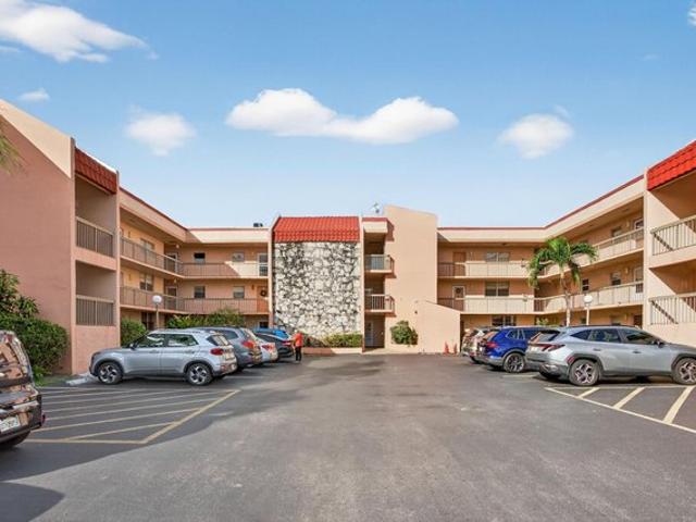 3050 Holiday Springs Blvd Apt 108, Margate, FL 33063