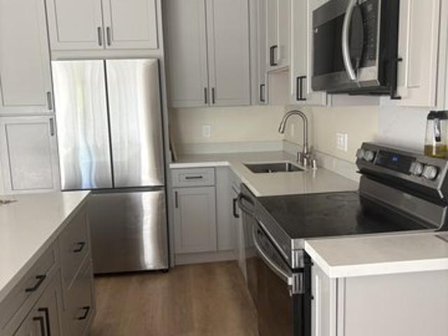 3050 Los Prados St Apt 6, San Mateo, CA 94403
