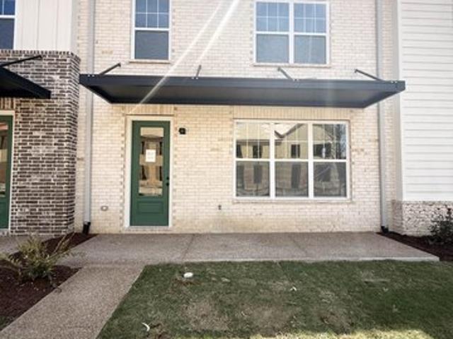 3050 Portage Dr, Bartlett, TN 38133
