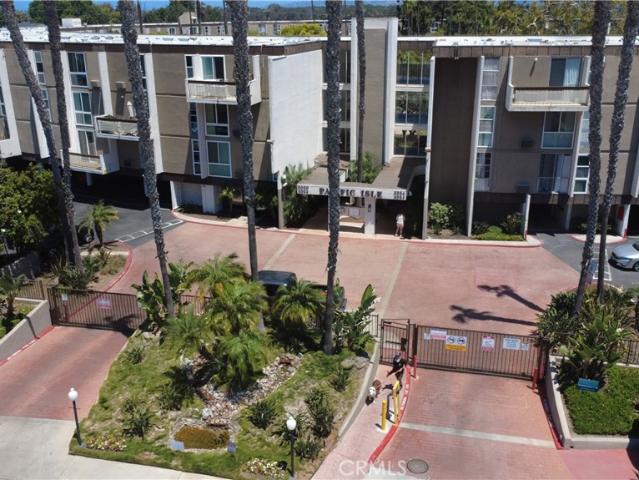 3050 Rue Dorleans 274