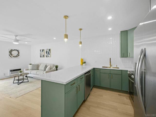 3050 Rue Dorleans 308