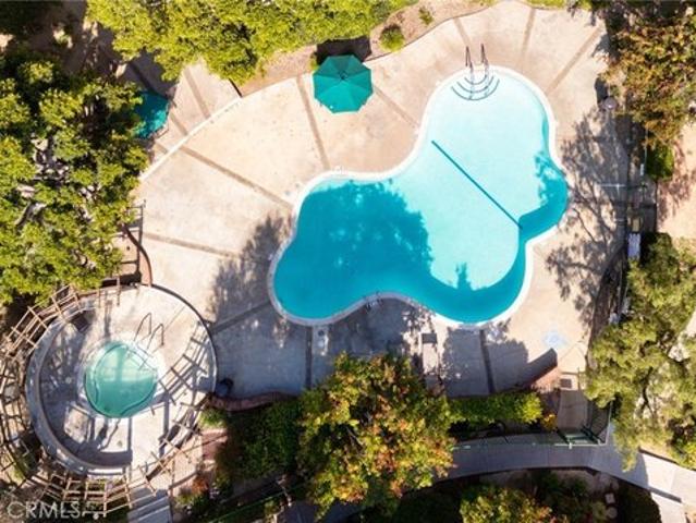3050 S Bristol St Unit 1J, Santa Ana, CA 92704