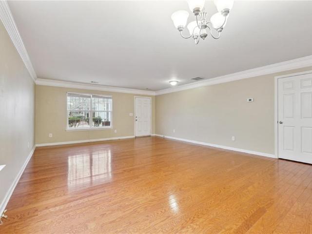 3050A Centerglen Lane