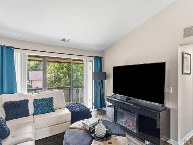 30513 Hidden Pines Lane