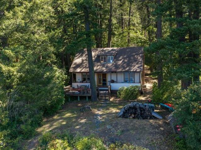 30515 N Osprey Rd, Spirit Lake, ID 83869
