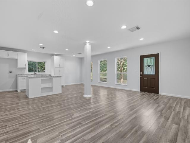30519 Lake Circle Lane