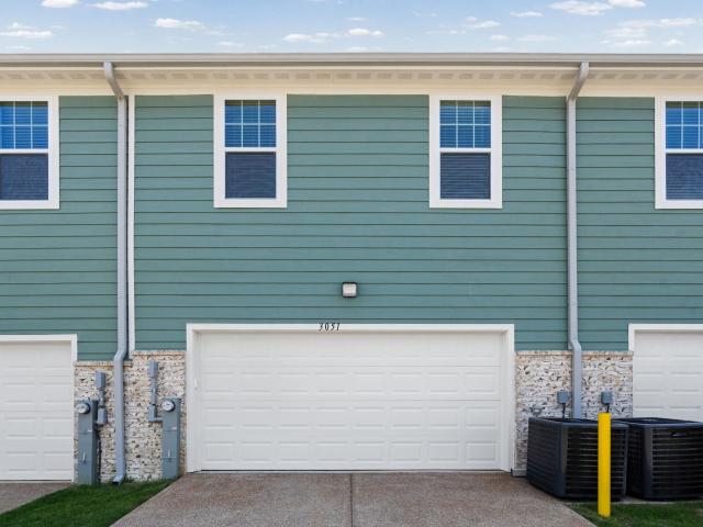 3051 portage dr