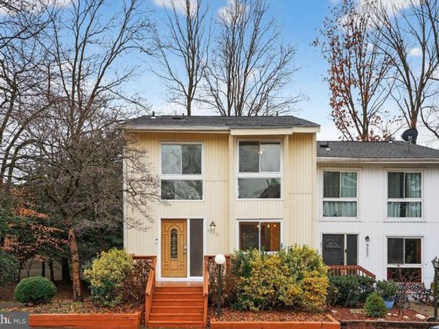 3052 Sugar Ln, Vienna, VA 22181