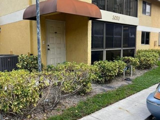 3053 N Oakland Forest Dr Apt 201, Oakland Park, FL 33309