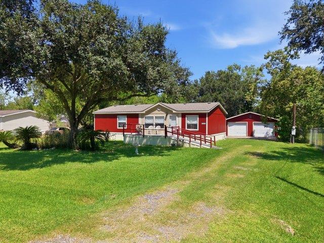 3053 County Road 855, Alvin, TX 77511
