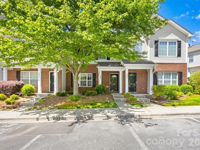 3053 Summerfield Ridge Ln, Charlotte, NC 28105