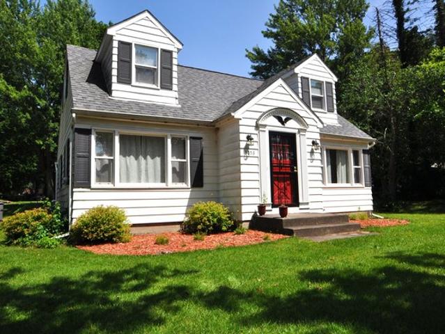 3053 S 3rd St, Niles, MI 49120