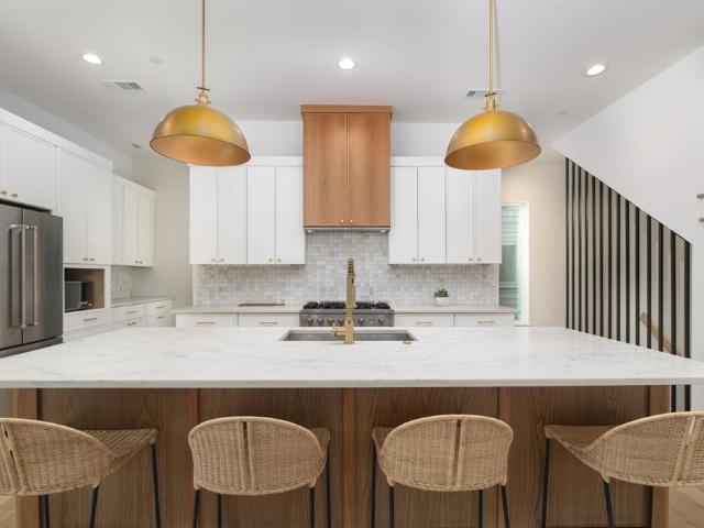 3053 Wycliff Ave, Unit 205, Dallas, TX 75219 | MLS #21280