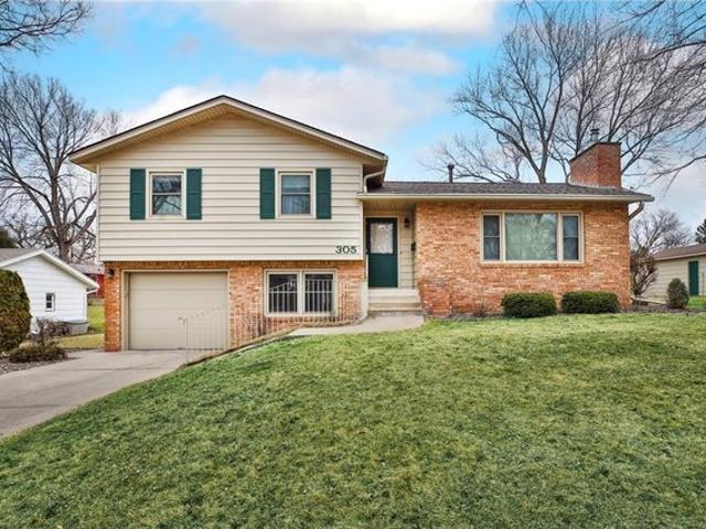 305 12th St SE, Waseca, MN 56093