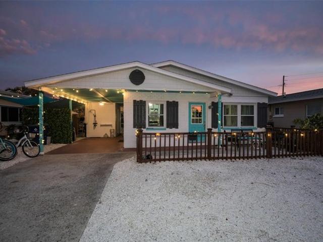305 15th Ave, Indian Rocks Beach, FL 33785