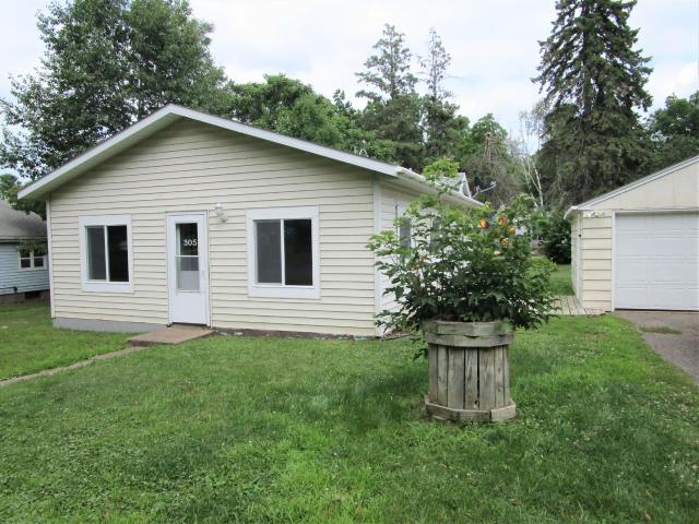 305 2nd Ave S