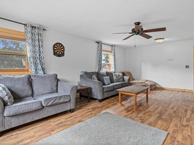 305 2nd Street NE