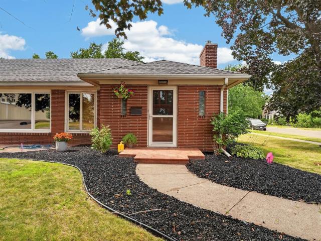 305 7th Street SW