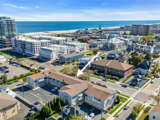305 4th Avenue Unit 202