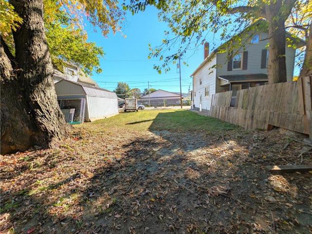 305 5th St, New Kensington, PA 15068 | MLS #1728 | Compass