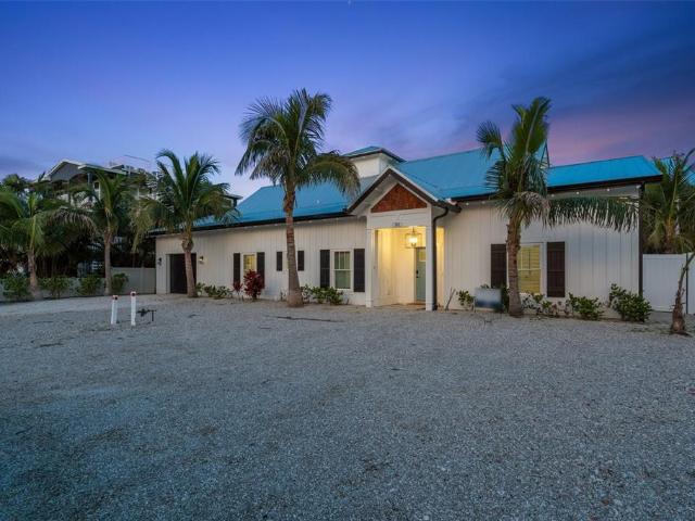 305 73rd St, Holmes Beach, FL 34217 | MLS #A4680