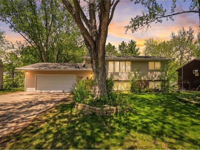 305 8th St N, Sartell, MN 56377