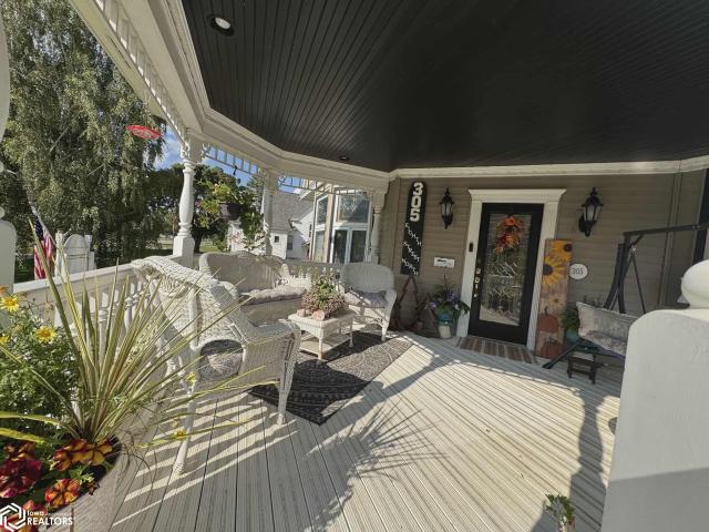 305 8Th Street N