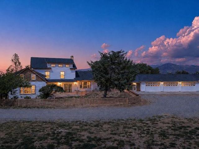 305 Comstock Rd, Dayton, NV 89403