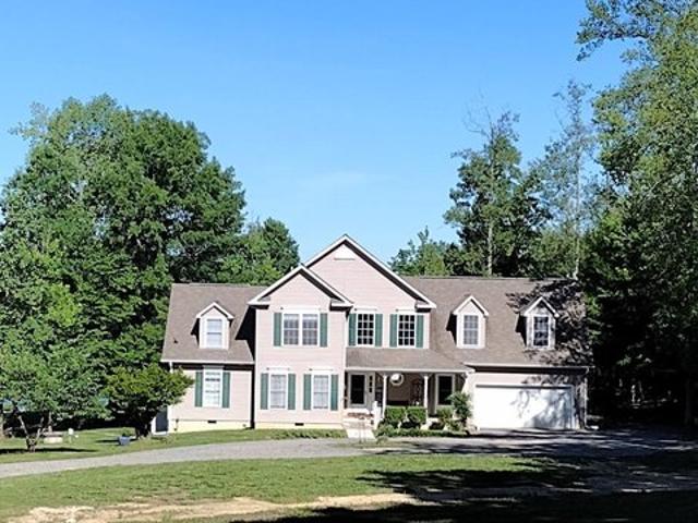 305 Catamaran Ct, Bumpass, VA 23024