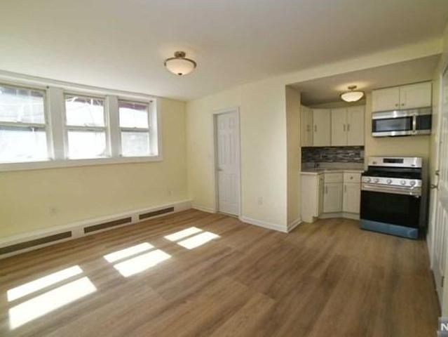 305 Cator Ave #BST, Jersey City, NJ 07305