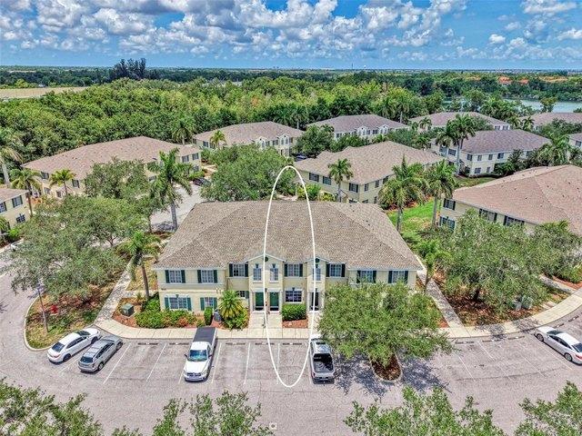 305 Cape Harbour Loop Unit 104, Bradenton, FL 34212