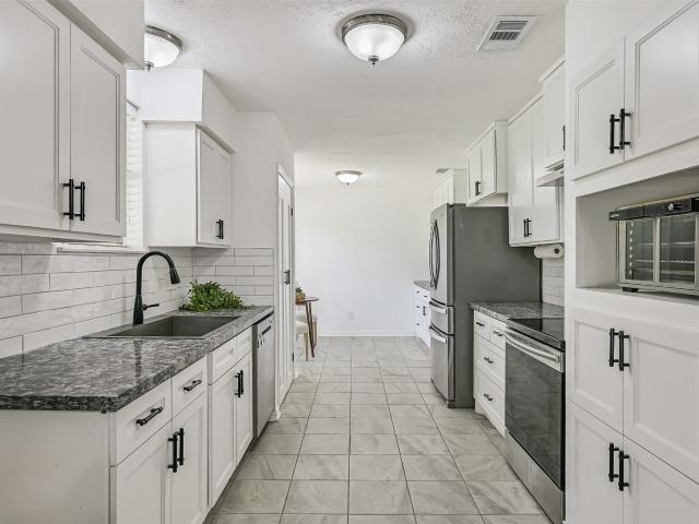 305 Castlelake Drive