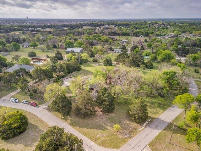 305 Cedar Hill Cir, Lowry Crossing, TX 75407