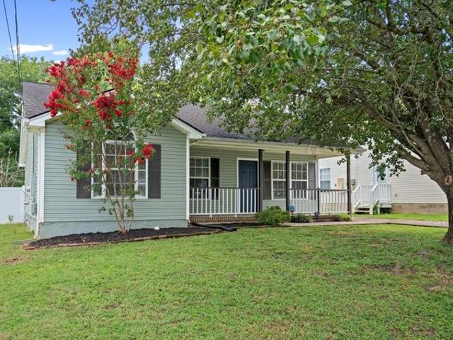305 Cedar Park Cir, La Vergne, TN 37086