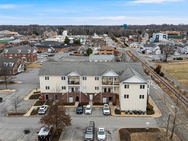 305 Centennial St Unit 204H, La Plata, MD 20646